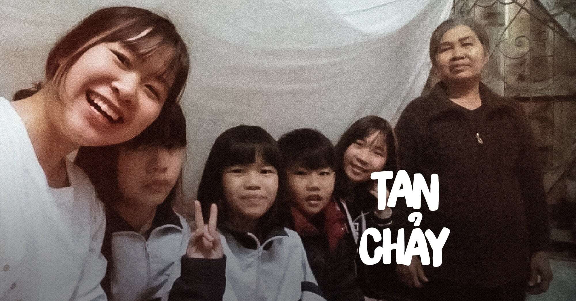 "Ta mua bao nhiêu là thức ăn đợi mày về..." | Vietcetera