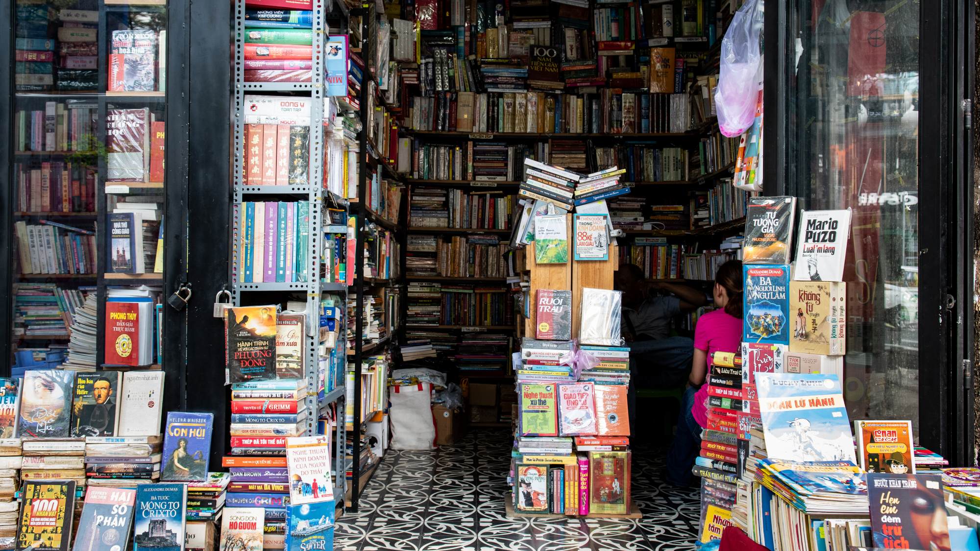 How Book Publishers In Vietnam Make Money | Vietcetera