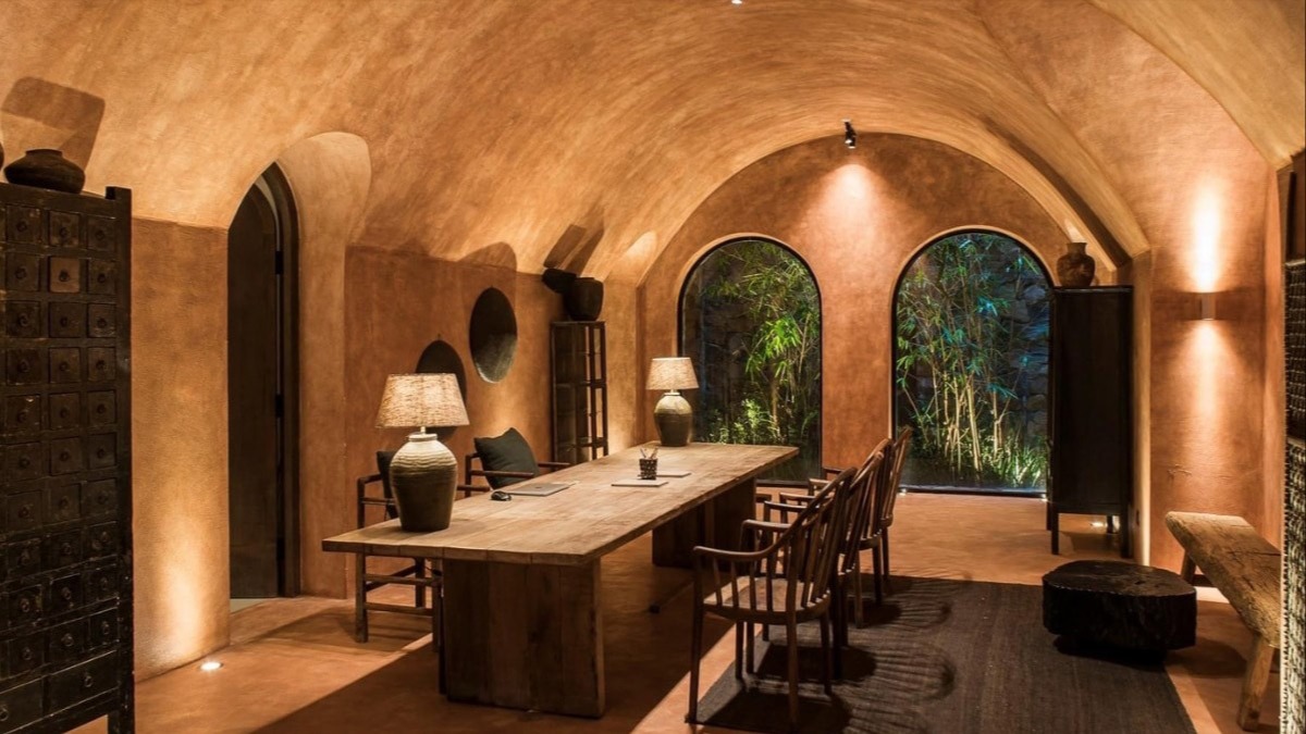 How Does Decorative Finish Paint Enhance Living Spaces? | Vietcetera