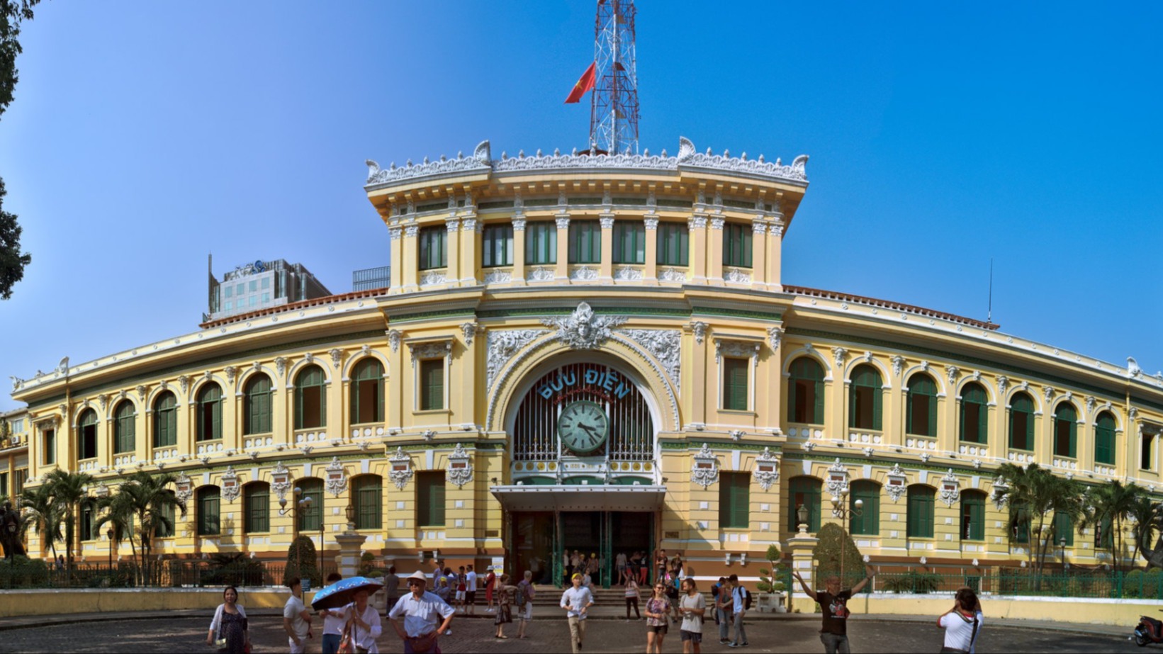 The Saigon Central Post Office: Inside A 130-Year-Old Landmark In ...