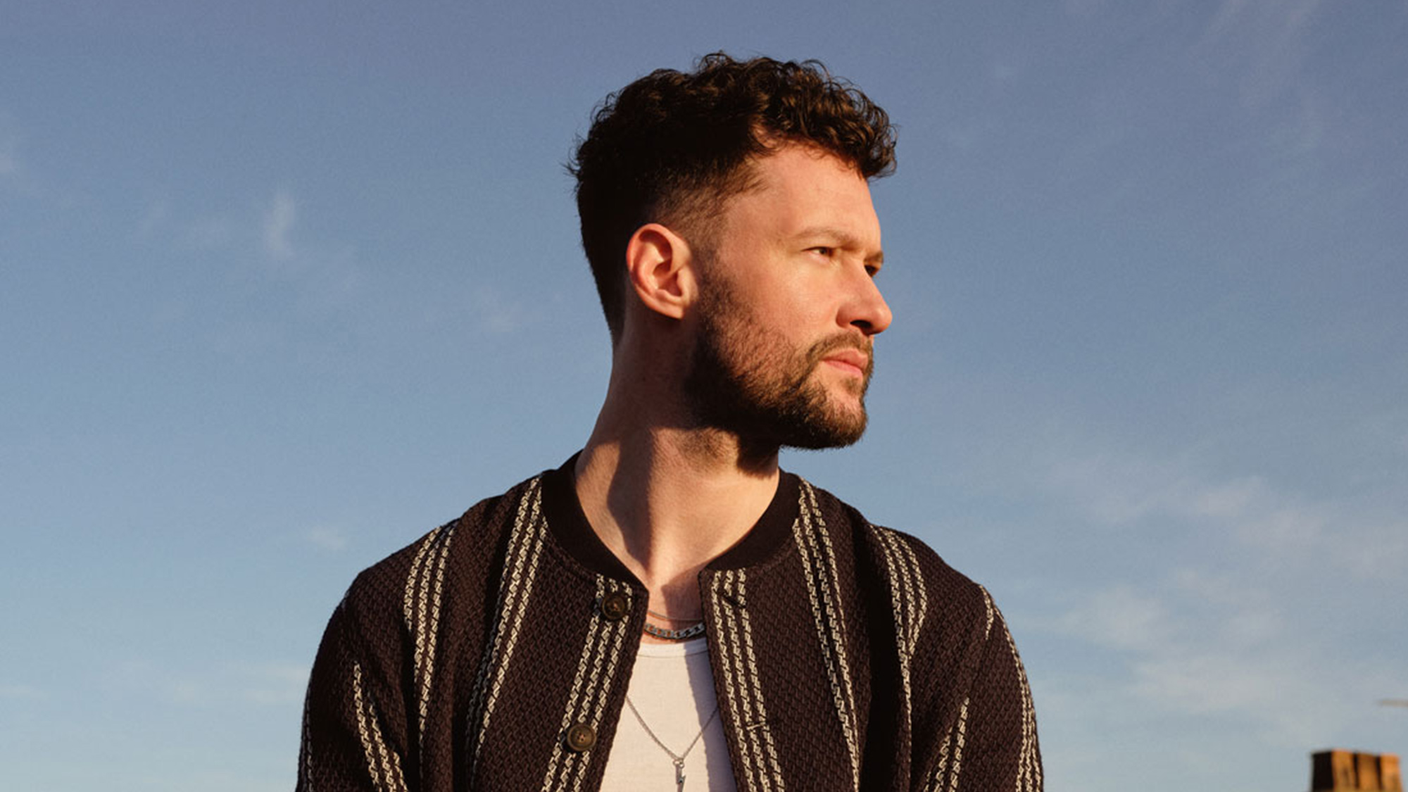Calum Scott: “Trước khi làm ca sĩ thành công, cứ làm một người tử tế ...