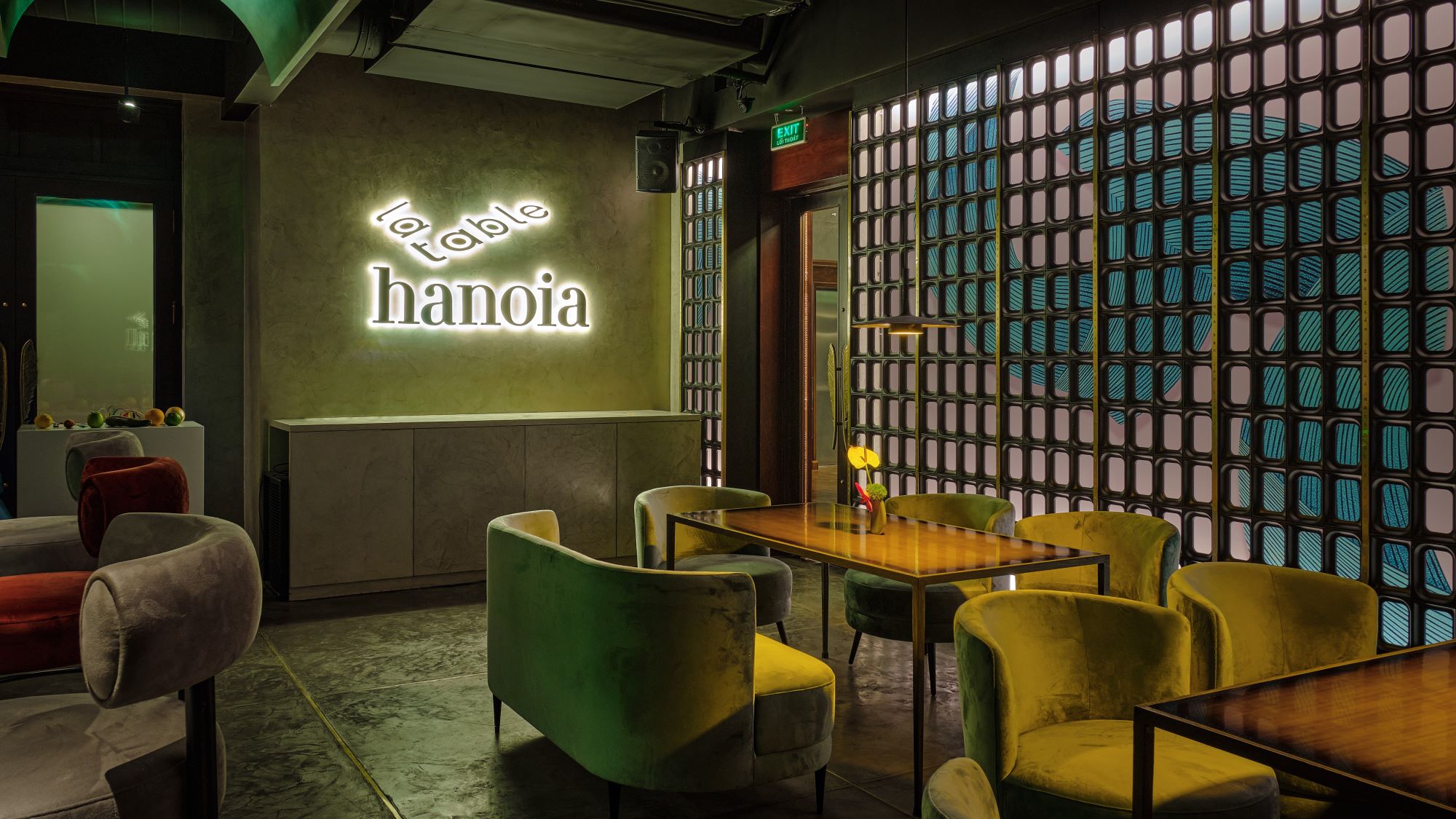 La Table Hanoia, A Design Scape That Goes Back to The Future For ...