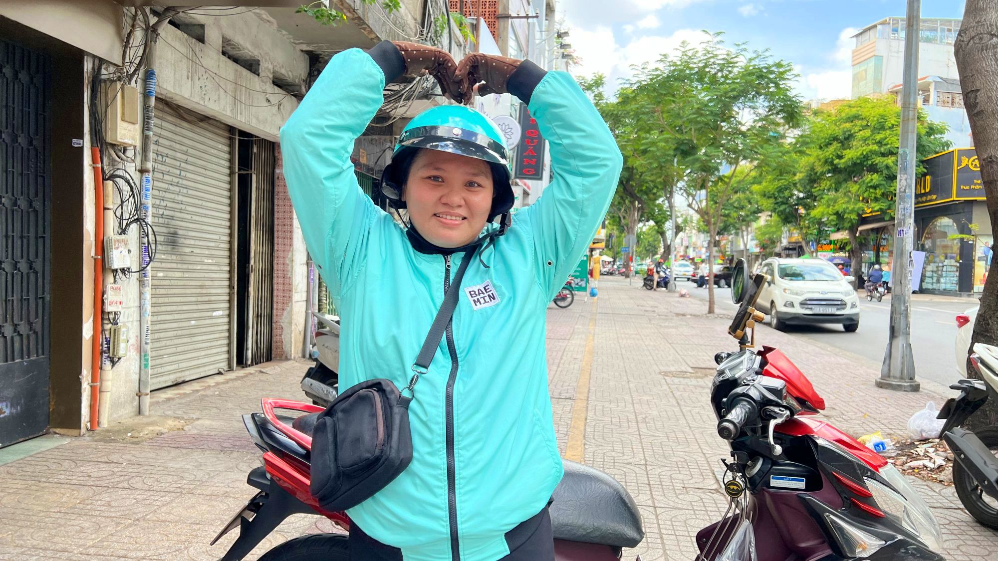 Always On The Go: A Day In The Life Of A Food Delivery Rider | Vietcetera