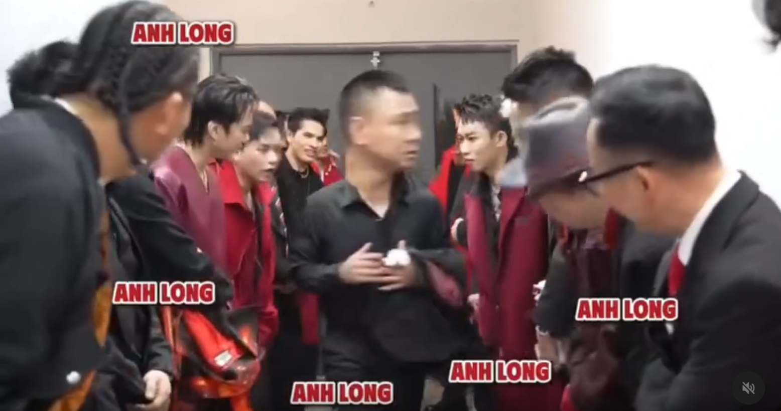 “Anh Long” là ai mà fan Việt gọi vang cuối tuần vừa rồi? | Vietcetera