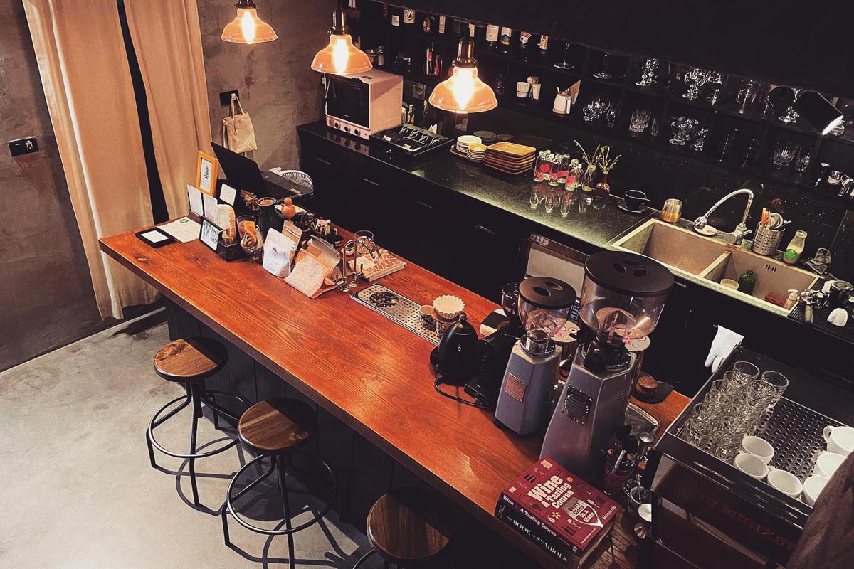 5 Hidden Cafes With Tranquil Space And Quality Coffee In Hanoi | Vietcetera