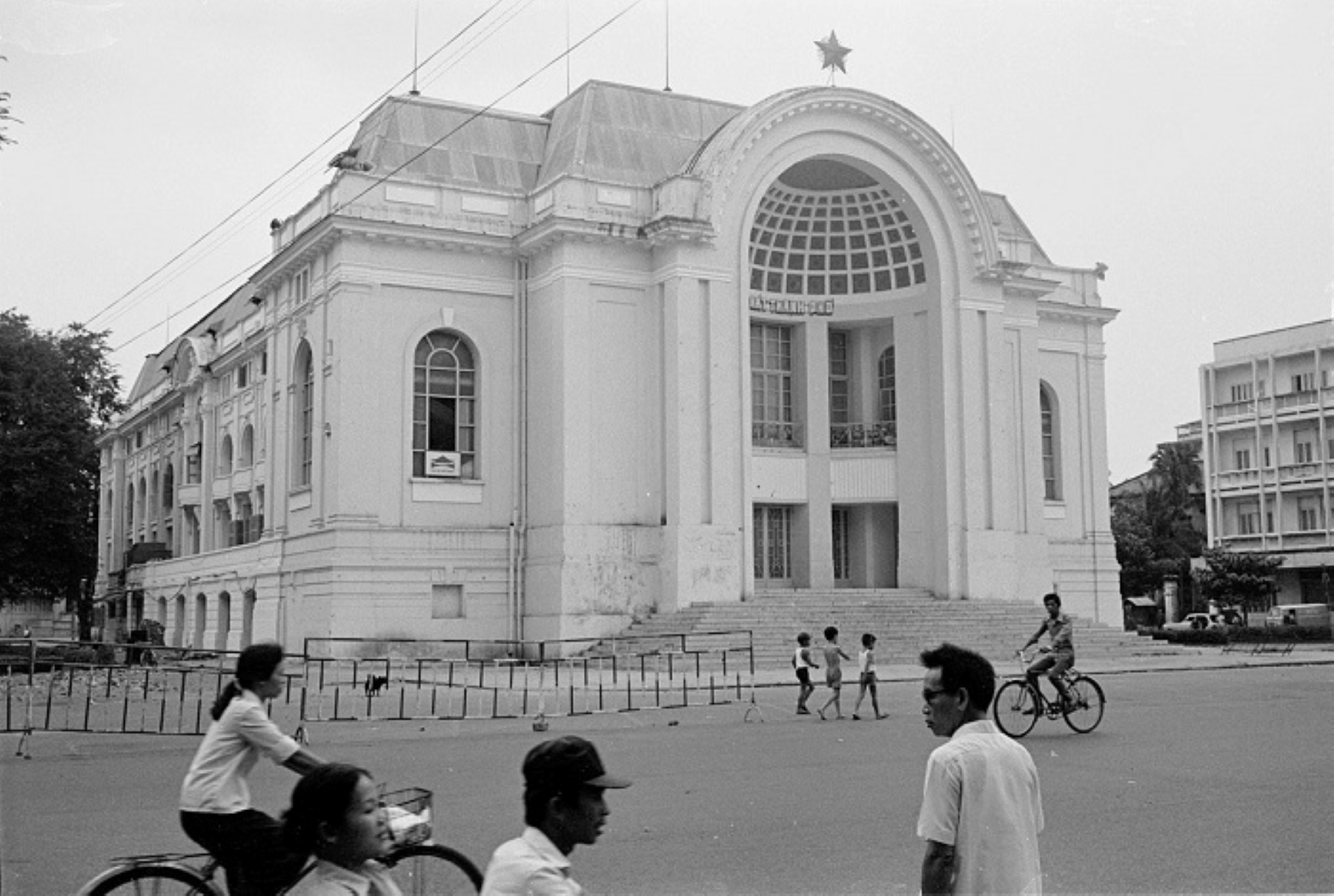 The Saigon Opera House : A History Of One Of HCMC's Most Iconic ...