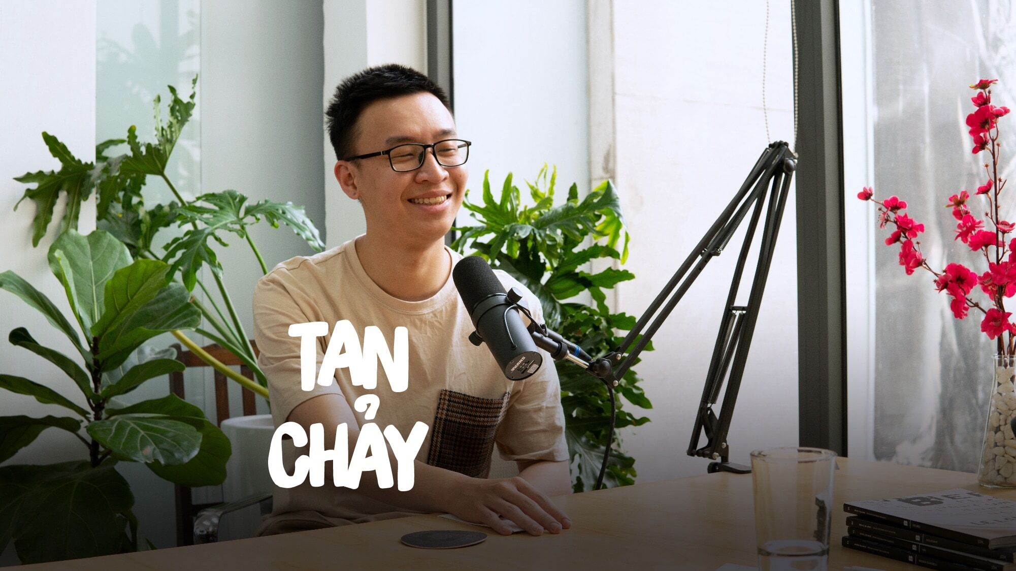 "Anh diễn hài độc thoại nhiều rồi, nhưng set diễn khiến anh run nhất ...