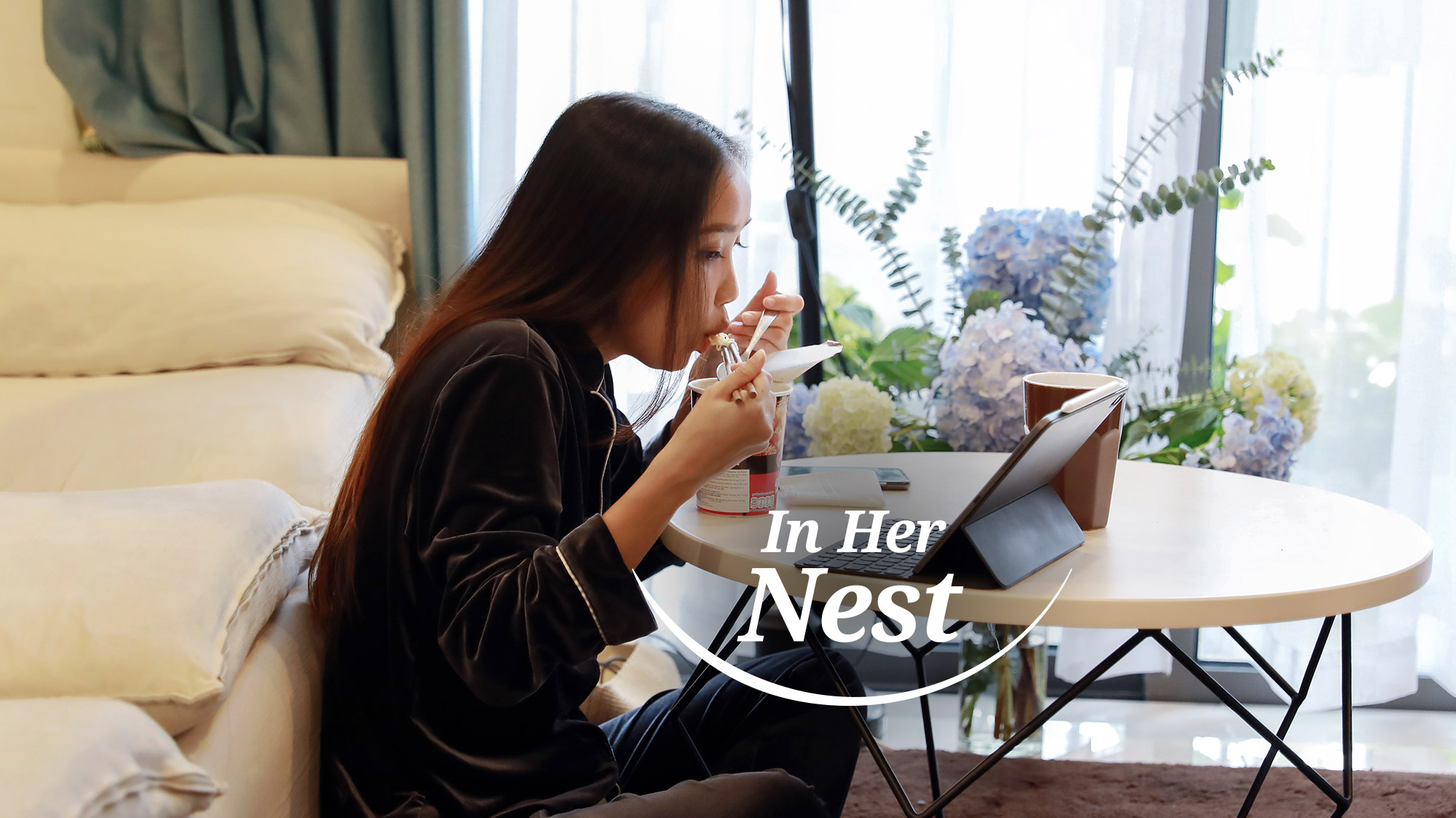 In Her Nest: Xuân Nguyễn không dưỡng da cả năm rồi | Vietcetera