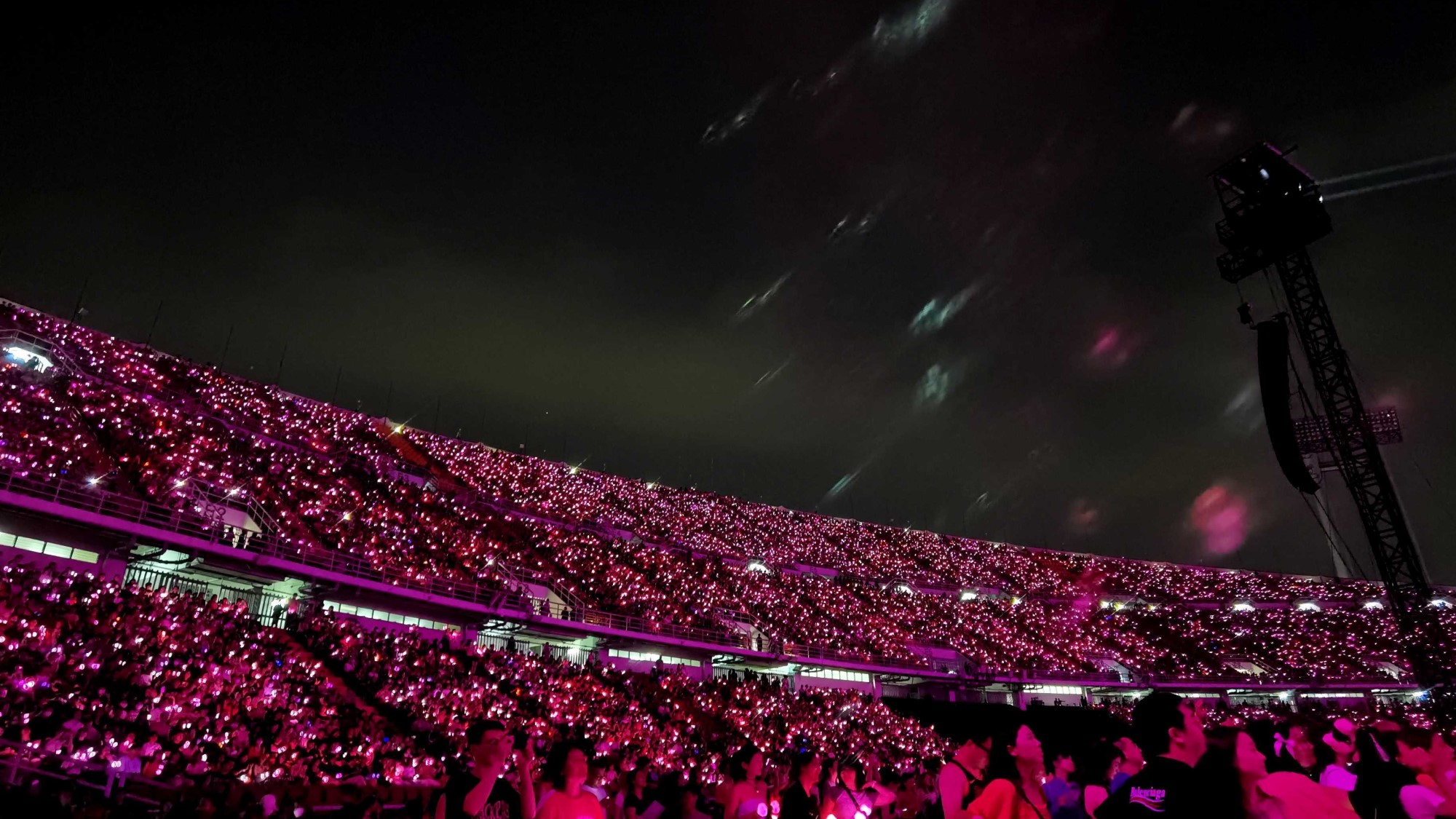 Army Bomb At Concert Khi Ánh Sáng Đánh Tan Bóng Đêm