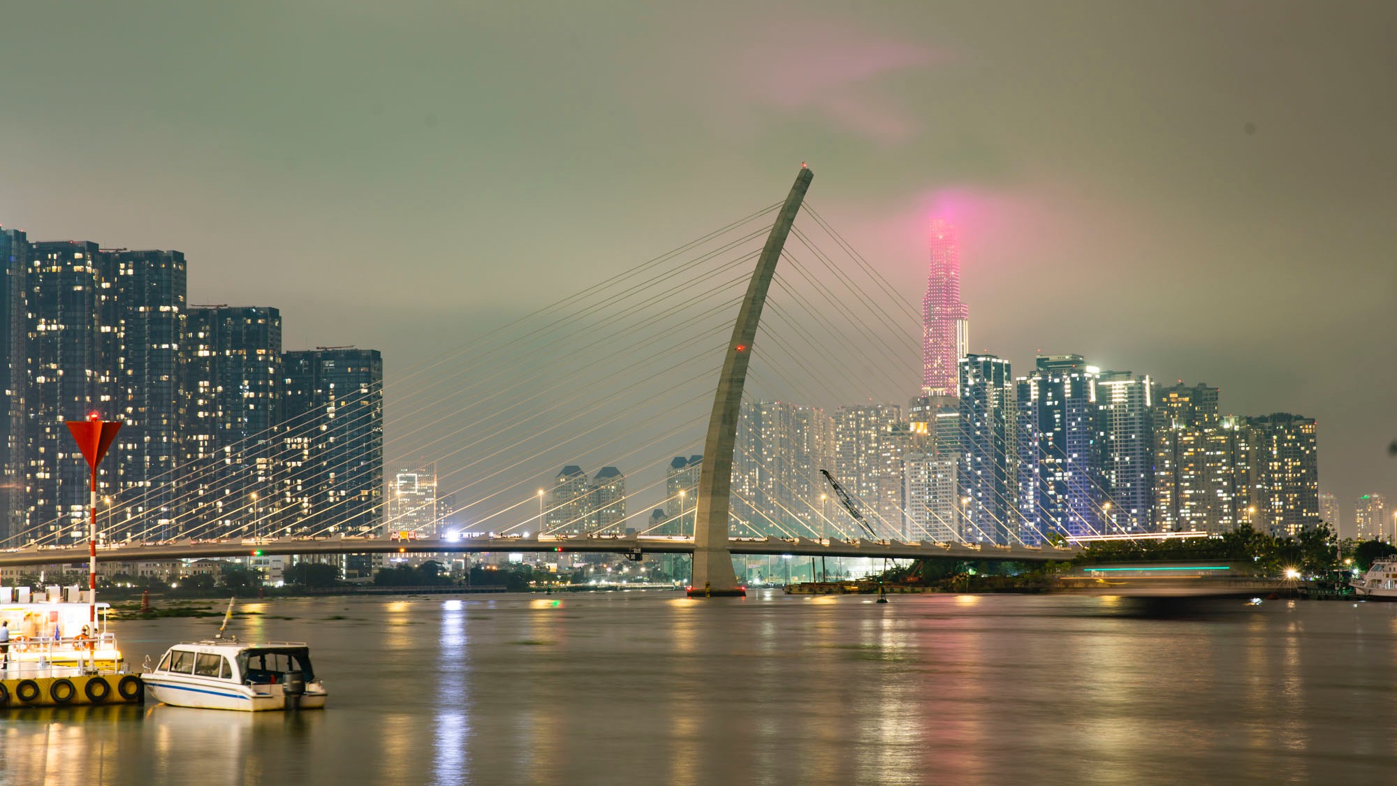 IN PHOTOS: HCMC’s Thu Thiem 2 Bridge Opens To Traffic | Vietcetera