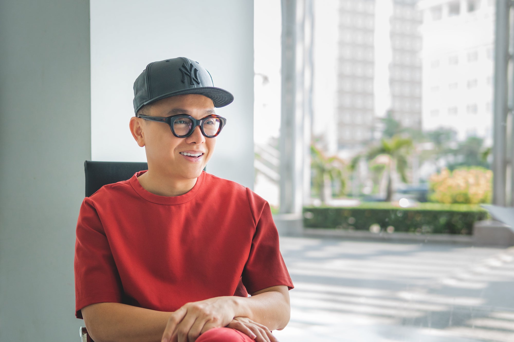 Cong Tri Marks His 20th Year In Fashion With The Exhibition "Cuc Im ...